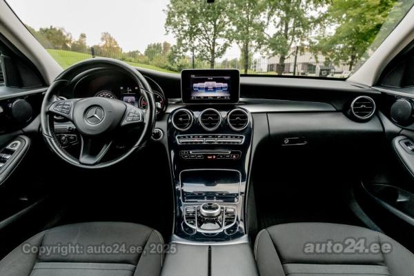 Melns Mercedes-Benz C-Class 2017 Tallina, ar dzinēja tilpumu 2.10 L un nobraukumu 189 tūkst. km par 16500 €, foto 11 vietnē AUTOMOTO.COM.LV