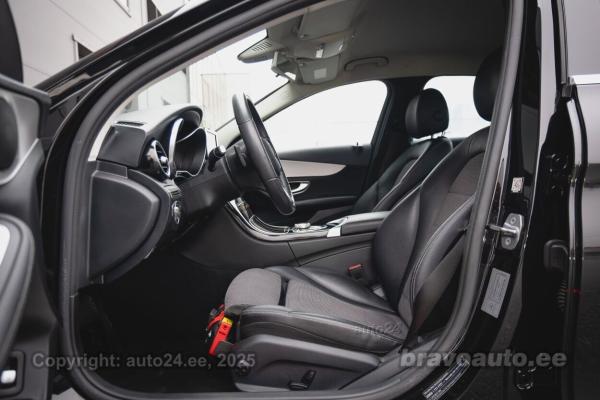 Black Mercedes-Benz C-Class 2018 in Tartu, with an engine capacity of 2.00 L and mileage of 78 thousand km for 23900 €, photo 11 on AUTOMOTO.COM.LV