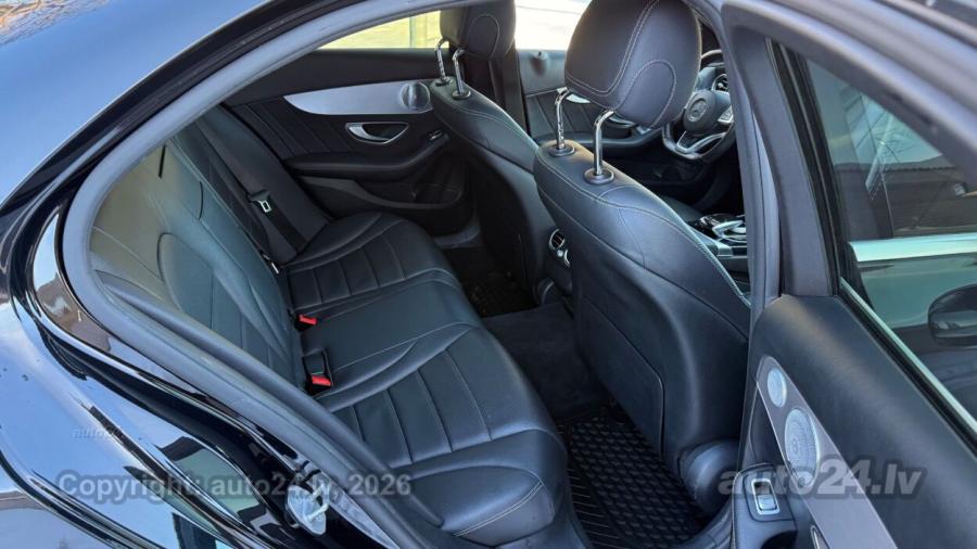 Black Mercedes-Benz C-Class 2018 in Tallinn, with an engine capacity of 2.10 L and mileage of 115 thousand km for 21900 €, photo 10 on AUTOMOTO.COM.LV