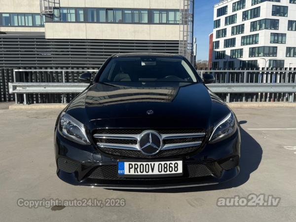 Black Mercedes-Benz C-Class 2018 in Tallinn, with an engine capacity of 1.60 L and mileage of 134 thousand km for 18990 €, photo 3 on AUTOMOTO.COM.LV