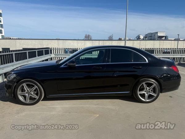 Black Mercedes-Benz C-Class 2018 in Tallinn, with an engine capacity of 1.60 L and mileage of 134 thousand km for 18990 €, photo 6 on AUTOMOTO.COM.LV