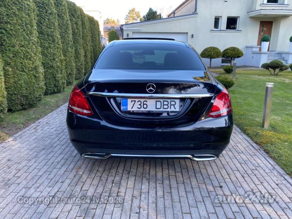 Black Mercedes-Benz C-Class 2018 in Tallinn, with an engine capacity of 1.60 L and mileage of 152 thousand km for 18990 €, photo 5 on AUTOMOTO.COM.LV