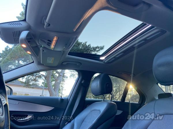 Black Mercedes-Benz C-Class 2018 in Tallinn, with an engine capacity of 1.60 L and mileage of 152 thousand km for 18990 €, photo 8 on AUTOMOTO.COM.LV