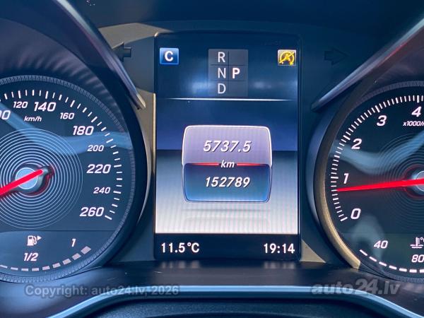 Black Mercedes-Benz C-Class 2018 in Tallinn, with an engine capacity of 1.60 L and mileage of 152 thousand km for 18990 €, photo 10 on AUTOMOTO.COM.LV