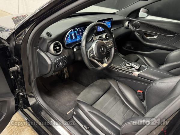Melns Mercedes-Benz C-Class 2019 Tallina, ar dzinēja tilpumu 1.60 L un nobraukumu 59 tūkst. km par 22995 €, foto 11 vietnē AUTOMOTO.COM.LV
