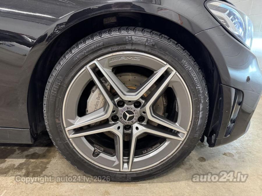 Black Mercedes-Benz C-Class 2019 in Tallinn, with an engine capacity of 1.60 L and mileage of 59 thousand km for 22995 €, photo 29 on AUTOMOTO.COM.LV