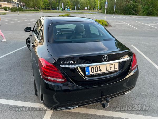 Melns Mercedes-Benz C-Class 2019 Tallina, ar dzinēja tilpumu 2.10 L un nobraukumu 96 tūkst. km par 24000 €, foto 8 vietnē AUTOMOTO.COM.LV