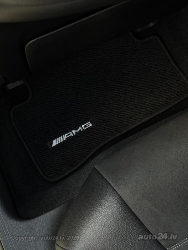 Black Mercedes-Benz C-Class 2019 in Tallinn, with an engine capacity of 1.60 L and mileage of 74 thousand km for 26500 €, photo 7 on AUTOMOTO.COM.LV