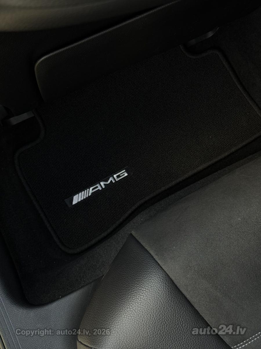 Black Mercedes-Benz C-Class 2019 in Tallinn, with an engine capacity of 1.60 L and mileage of 74 thousand km for 26500 €, photo 8 on AUTOMOTO.COM.LV