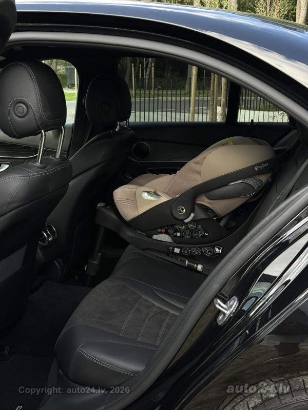 Black Mercedes-Benz C-Class 2019 in Tallinn, with an engine capacity of 1.60 L and mileage of 74 thousand km for 26500 €, photo 8 on AUTOMOTO.COM.LV