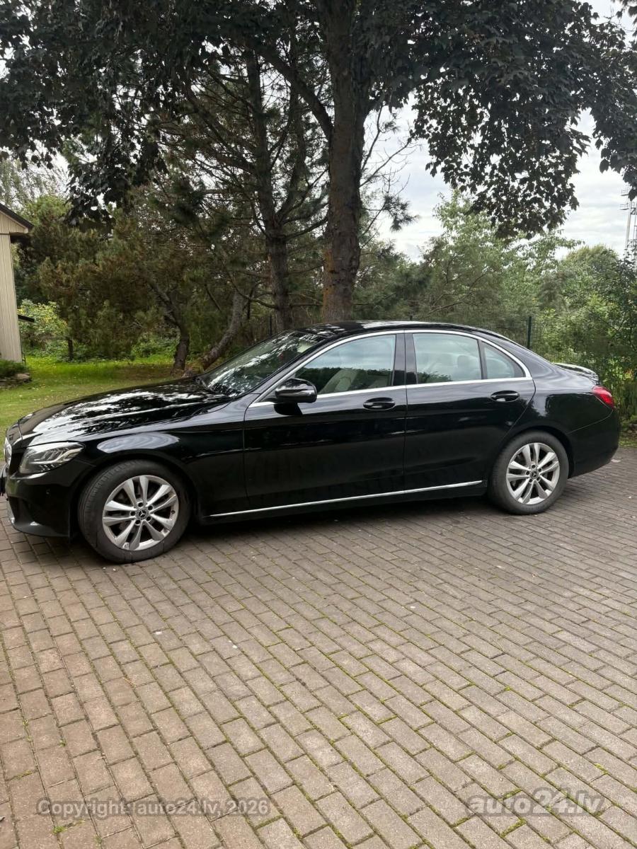 Black Mercedes-Benz C-Class 2019 in Tallinn, with an engine capacity of 2.00 L and mileage of 257 thousand km for 22400 €, photo 1 on AUTOMOTO.COM.LV