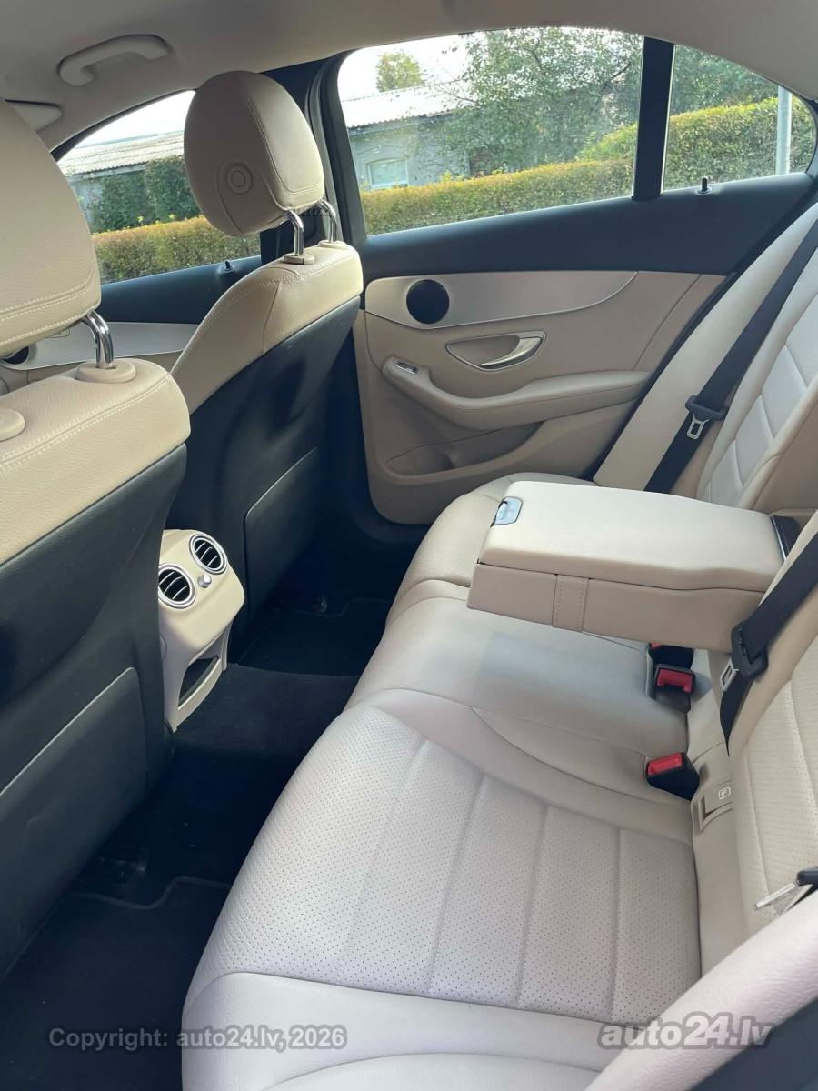 Black Mercedes-Benz C-Class 2019 in Tallinn, with an engine capacity of 2.00 L and mileage of 257 thousand km for 22400 €, photo 8 on AUTOMOTO.COM.LV