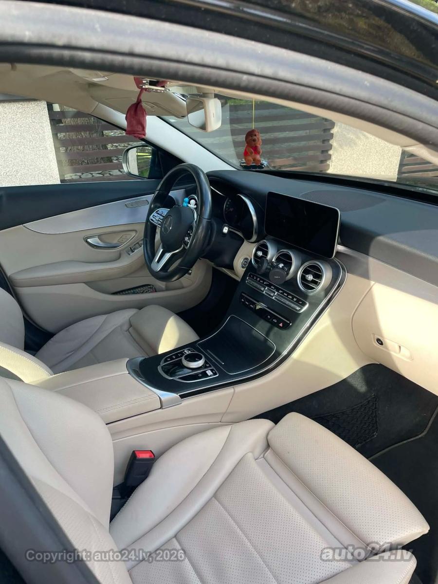 Black Mercedes-Benz C-Class 2019 in Tallinn, with an engine capacity of 2.00 L and mileage of 257 thousand km for 22400 €, photo 9 on AUTOMOTO.COM.LV