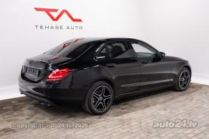 Melns Mercedes-Benz C-Class 2020 Tartu, ar dzinēja tilpumu 2.00 L un nobraukumu 64 tūkst. km par 25900 €, foto 5 vietnē AUTOMOTO.COM.LV