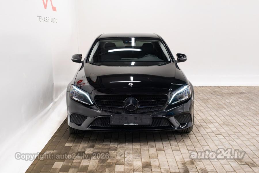 Melns Mercedes-Benz C-Class 2020 Tartu, ar dzinēja tilpumu 2.00 L un nobraukumu 64 tūkst. km par 25900 €, foto 7 vietnē AUTOMOTO.COM.LV