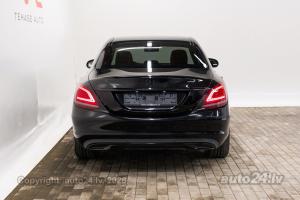 Melns Mercedes-Benz C-Class 2020 Tartu, ar dzinēja tilpumu 2.00 L un nobraukumu 64 tūkst. km par 25900 €, foto 8 vietnē AUTOMOTO.COM.LV