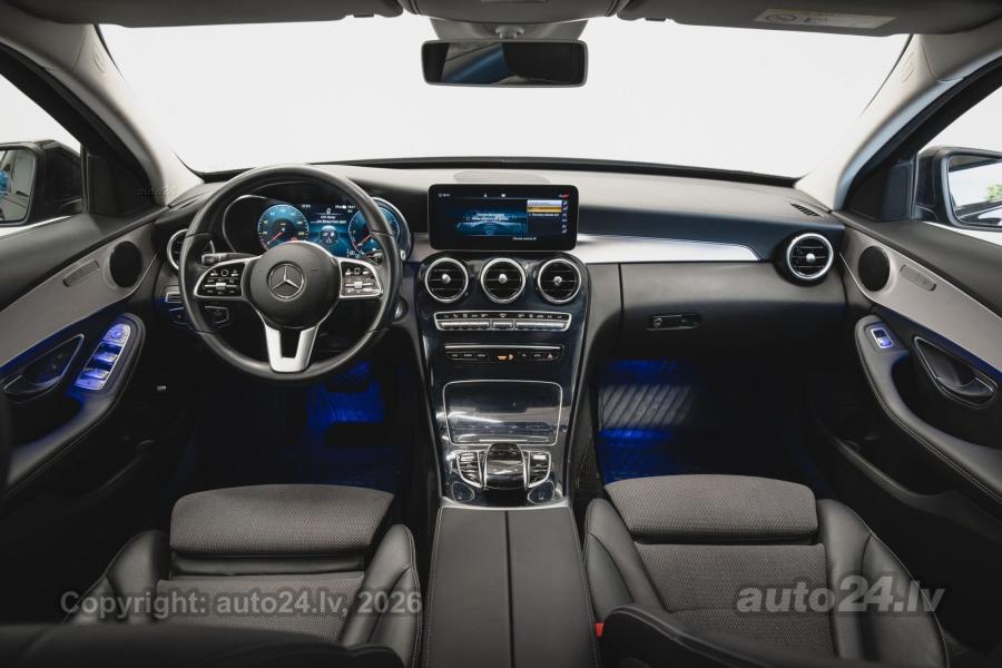 Melns Mercedes-Benz C-Class 2020 Tartu, ar dzinēja tilpumu 2.00 L un nobraukumu 64 tūkst. km par 25900 €, foto 14 vietnē AUTOMOTO.COM.LV