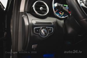 Melns Mercedes-Benz C-Class 2020 Tartu, ar dzinēja tilpumu 2.00 L un nobraukumu 64 tūkst. km par 25900 €, foto 16 vietnē AUTOMOTO.COM.LV