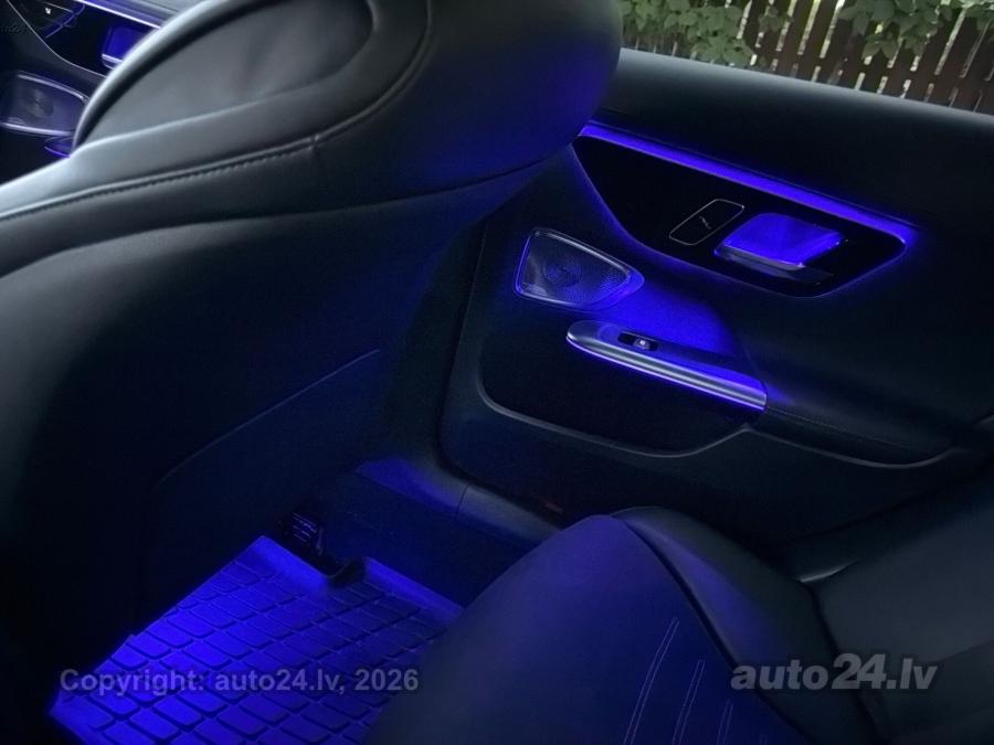 Black Mercedes-Benz C-Class 2021 in Tallinn, with an engine capacity of 2.00 L and mileage of 105 thousand km for 40900 €, photo 7 on AUTOMOTO.COM.LV