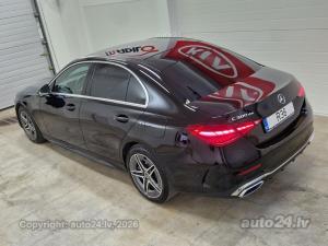 Melns Mercedes-Benz C-Class 2024 Hāpsalu, ar dzinēja tilpumu 2.00 L un nobraukumu 46 tūkst. km par 40999 €, foto 8 vietnē AUTOMOTO.COM.LV
