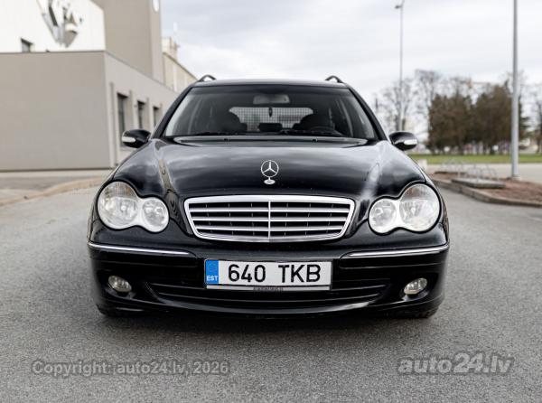 Black Mercedes-Benz C-Class 2005 in Tallinn, with an engine capacity of 2.70 L and mileage of 363 thousand km for 3590 €, photo 2 on AUTOMOTO.COM.LV