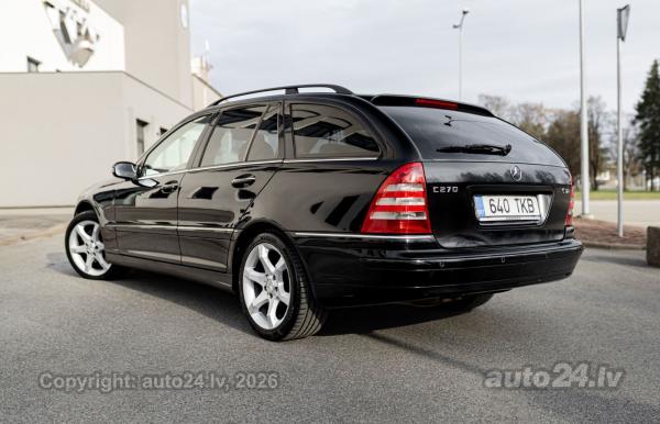 Black Mercedes-Benz C-Class 2005 in Tallinn, with an engine capacity of 2.70 L and mileage of 363 thousand km for 3590 €, photo 4 on AUTOMOTO.COM.LV
