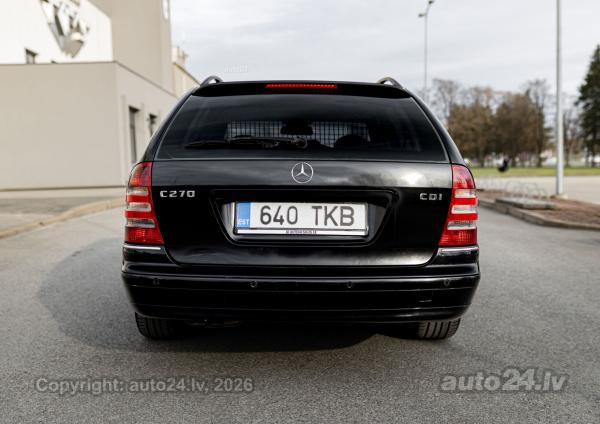 Black Mercedes-Benz C-Class 2005 in Tallinn, with an engine capacity of 2.70 L and mileage of 363 thousand km for 3590 €, photo 5 on AUTOMOTO.COM.LV