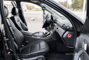 Melns Mercedes-Benz C-Class 2005 Tallina, ar dzinēja tilpumu 2.70 L un nobraukumu 363 tūkst. km par 3590 €, foto 9 vietnē AUTOMOTO.COM.LV