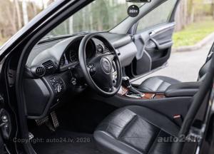 Melns Mercedes-Benz C-Class 2005 Tallina, ar dzinēja tilpumu 2.70 L un nobraukumu 363 tūkst. km par 3590 €, foto 10 vietnē AUTOMOTO.COM.LV
