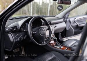 Melns Mercedes-Benz C-Class 2005 Tallina, ar dzinēja tilpumu 2.70 L un nobraukumu 363 tūkst. km par 3590 €, foto 12 vietnē AUTOMOTO.COM.LV