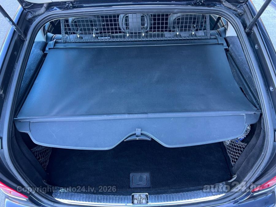 Melns Mercedes-Benz C-Class 2005 Kuresāre, ar dzinēja tilpumu 2.10 L un nobraukumu 365 tūkst. km par 3990 €, foto 10 vietnē AUTOMOTO.COM.LV