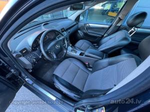 Melns Mercedes-Benz C-Class 2005 Kuresāre, ar dzinēja tilpumu 2.10 L un nobraukumu 365 tūkst. km par 3990 €, foto 15 vietnē AUTOMOTO.COM.LV