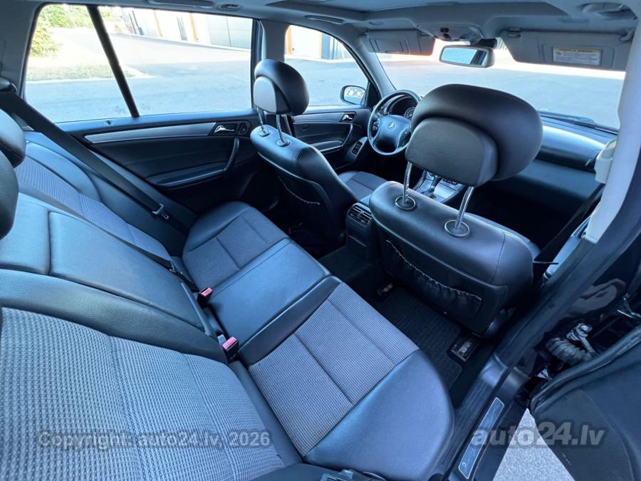Melns Mercedes-Benz C-Class 2005 Kuresāre, ar dzinēja tilpumu 2.10 L un nobraukumu 365 tūkst. km par 3990 €, foto 16 vietnē AUTOMOTO.COM.LV