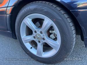 Melns Mercedes-Benz C-Class 2005 Kuresāre, ar dzinēja tilpumu 2.10 L un nobraukumu 365 tūkst. km par 3990 €, foto 18 vietnē AUTOMOTO.COM.LV