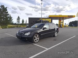 Black Mercedes-Benz C-Class 2005 in Tallinn, with an engine capacity of 3.00 L and mileage of 270 thousand km for 6500 €, photo  on AUTOMOTO.COM.LV