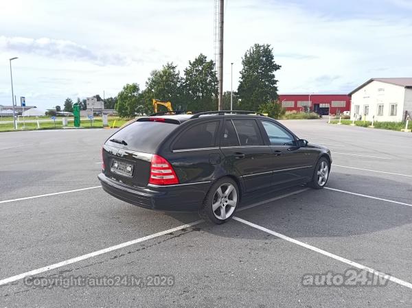 Black Mercedes-Benz C-Class 2005 in Tallinn, with an engine capacity of 3.00 L and mileage of 270 thousand km for 6500 €, photo 3 on AUTOMOTO.COM.LV