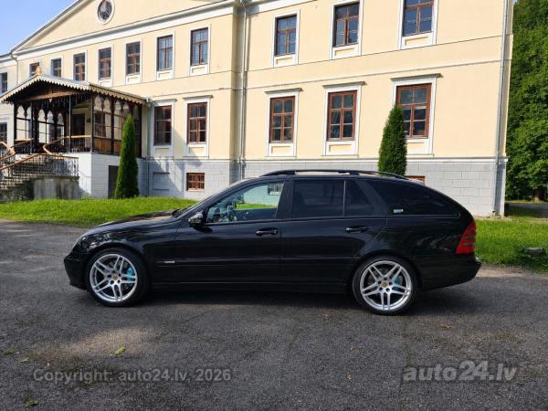 Black Mercedes-Benz C-Class 2006 in Tallinn, with an engine capacity of 3.00 L and mileage of 196 thousand km for 6500 €, photo 5 on AUTOMOTO.COM.LV