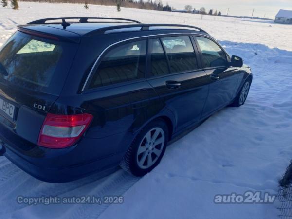 Black Mercedes-Benz C-Class 2008 in Tallinn, with an engine capacity of 2.10 L and mileage of 377 thousand km for 3800 €, photo 6 on AUTOMOTO.COM.LV