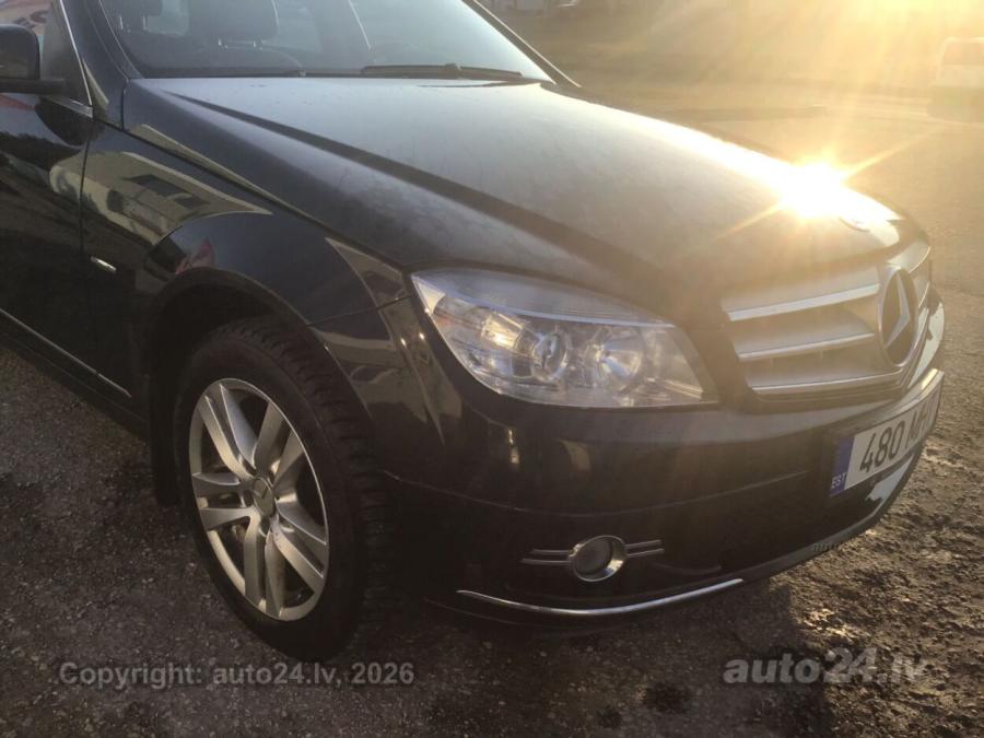 Black Mercedes-Benz C-Class 2008 in Tartu, with an engine capacity of 2.10 L and mileage of 0 thousand km for 4250 €, photo 3 on AUTOMOTO.COM.LV