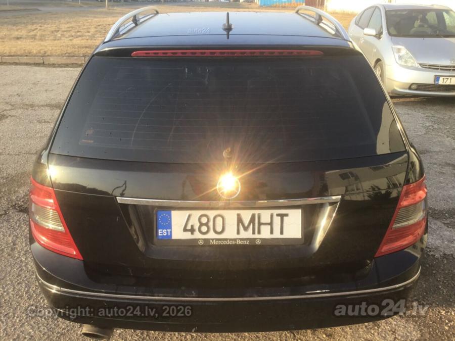 Black Mercedes-Benz C-Class 2008 in Tartu, with an engine capacity of 2.10 L and mileage of 0 thousand km for 4250 €, photo 5 on AUTOMOTO.COM.LV