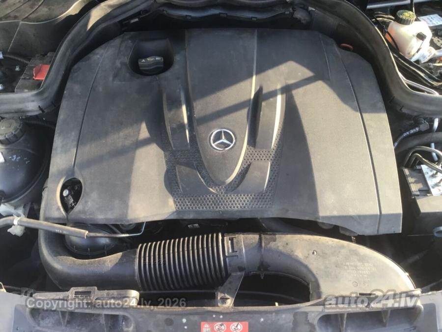 Black Mercedes-Benz C-Class 2008 in Tartu, with an engine capacity of 2.10 L and mileage of 0 thousand km for 4250 €, photo 14 on AUTOMOTO.COM.LV
