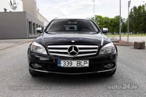 Melns Mercedes-Benz C-Class 2008 Tallina, ar dzinēja tilpumu 2.10 L un nobraukumu 466 tūkst. km par 3390 €, foto 2 vietnē AUTOMOTO.COM.LV