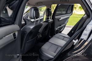 Black Mercedes-Benz C-Class 2008 in Tallinn, with an engine capacity of 2.10 L and mileage of 466 thousand km for 3390 €, photo 12 on AUTOMOTO.COM.LV