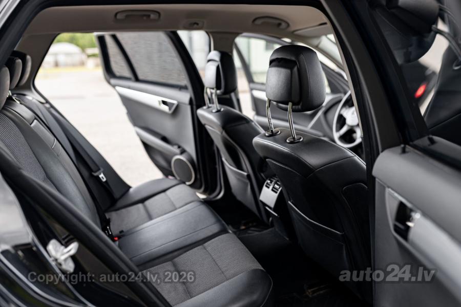 Black Mercedes-Benz C-Class 2008 in Tallinn, with an engine capacity of 2.10 L and mileage of 466 thousand km for 3390 €, photo 13 on AUTOMOTO.COM.LV