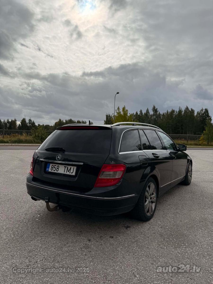 Melns Mercedes-Benz C-Class 2008 Tallina, ar dzinēja tilpumu 2.10 L un nobraukumu 0 tūkst. km par 3000 €, foto 4 vietnē AUTOMOTO.COM.LV
