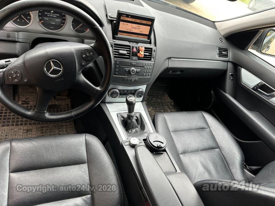 Melns Mercedes-Benz C-Class 2008 Tallina, ar dzinēja tilpumu 2.10 L un nobraukumu 0 tūkst. km par 3000 €, foto 6 vietnē AUTOMOTO.COM.LV