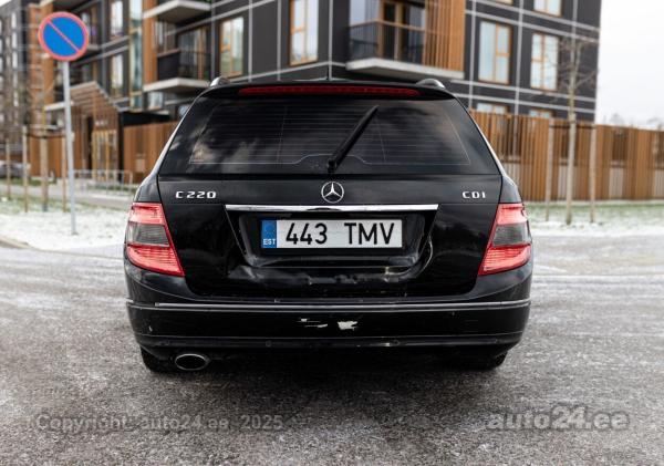 Black Mercedes-Benz C-Class 2009 in Tallinn, with an engine capacity of 2.10 L and mileage of 0 thousand km for 2998 €, photo 4 on AUTOMOTO.COM.LV