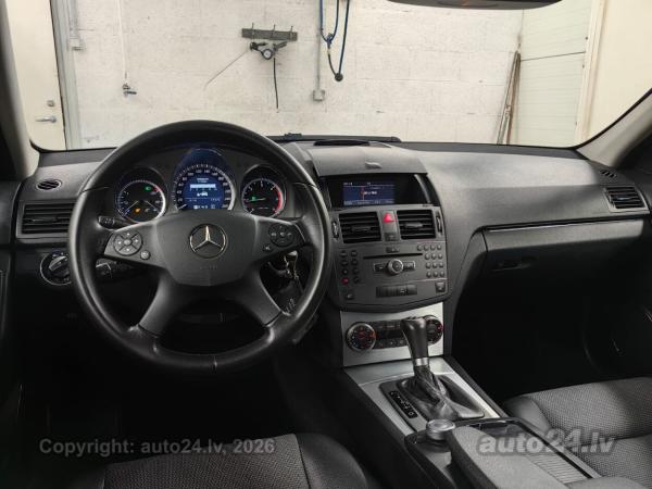 Melns Mercedes-Benz C-Class 2009 Viljandi, ar dzinēja tilpumu 2.10 L un nobraukumu 238 tūkst. km par 5990 €, foto 4 vietnē AUTOMOTO.COM.LV