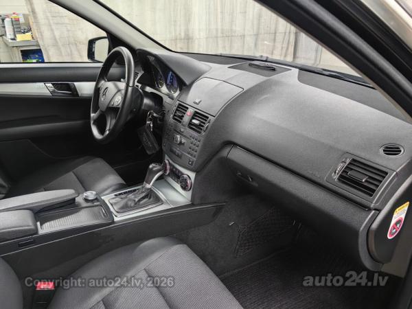 Melns Mercedes-Benz C-Class 2009 Viljandi, ar dzinēja tilpumu 2.10 L un nobraukumu 238 tūkst. km par 5990 €, foto 5 vietnē AUTOMOTO.COM.LV
