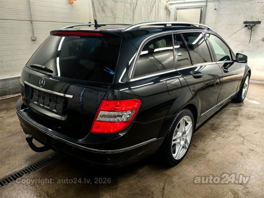 Black Mercedes-Benz C-Class 2009 in Viljandi, with an engine capacity of 2.10 L and mileage of 238 thousand km for 5990 €, photo 16 on AUTOMOTO.COM.LV
